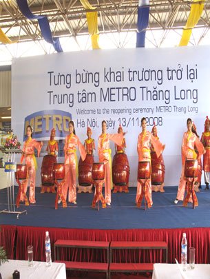 Metro Thăng Long mở cửa lại - Tạp chí Kinh tế Sài Gòn