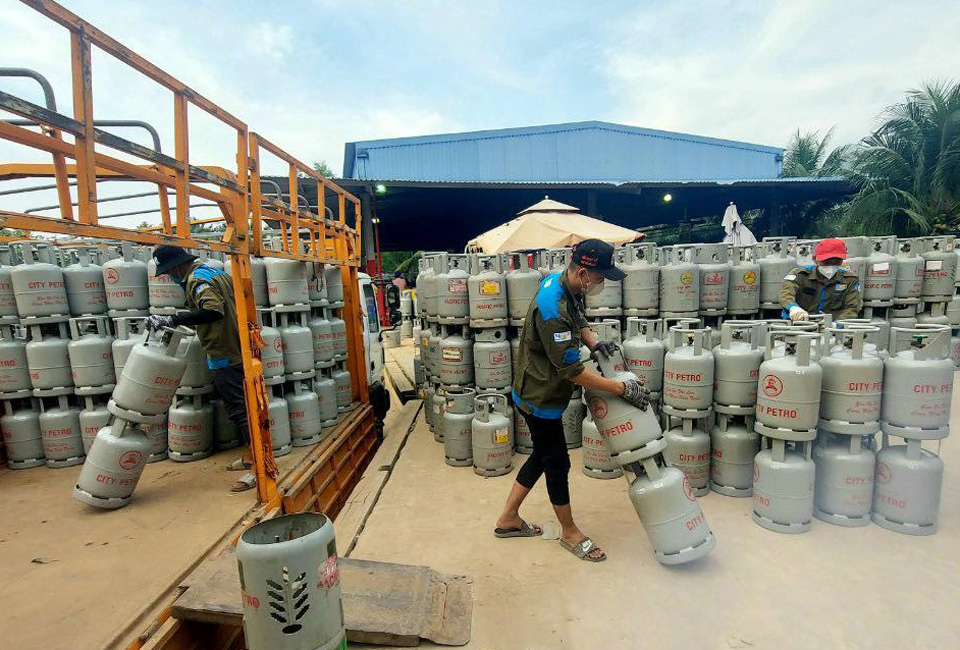 Giảm tháng thứ 5 liên tiếp, giá gas về mức 423.500 đồng/bình 12kg - Tạp ...