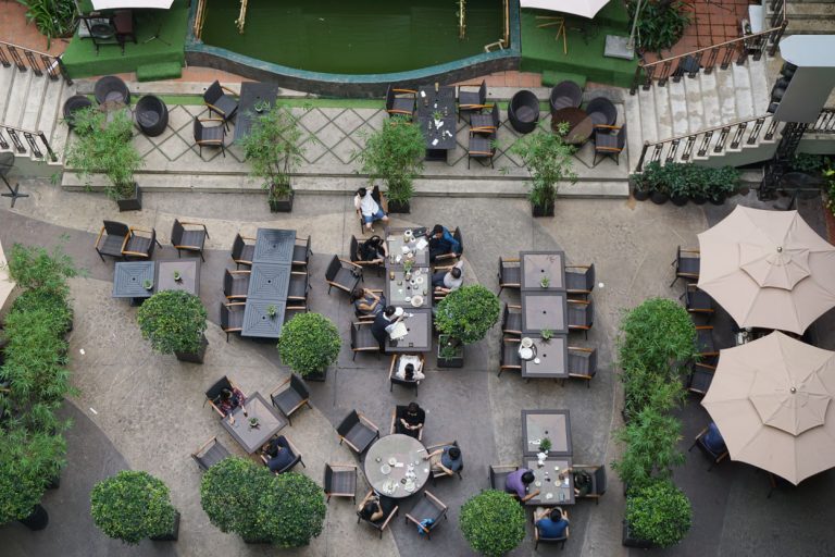 Khách bay đêm đến TPHCM có thể được giảm đến 100% phí phòng khách sạn ...