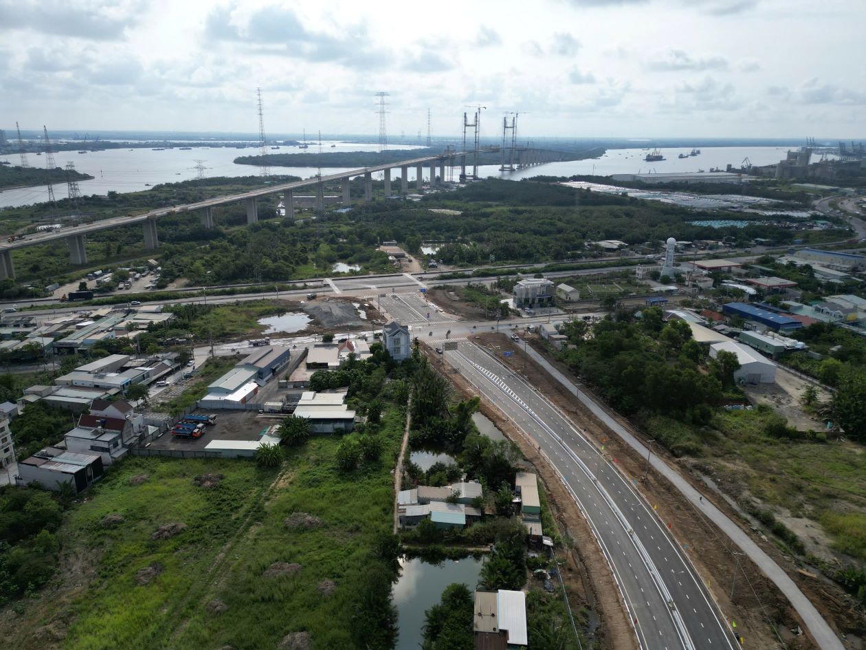 Nhóm ngành nào triển vọng trong nửa cuối năm 2025?